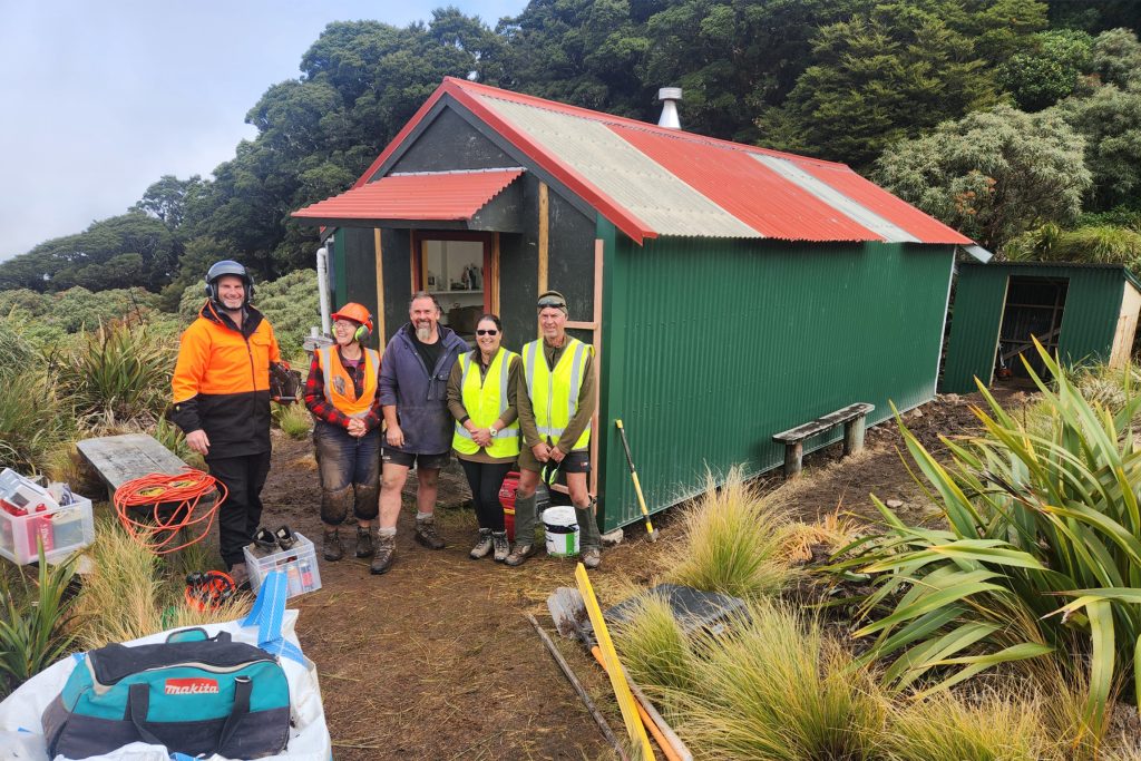 New Pouakai Hut opens with double the bunk space - Wilderness Magazine